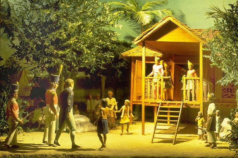 A MINIATURE DIORAMA AT THE SINGAPORE HISTORY GALLERY OF THE
