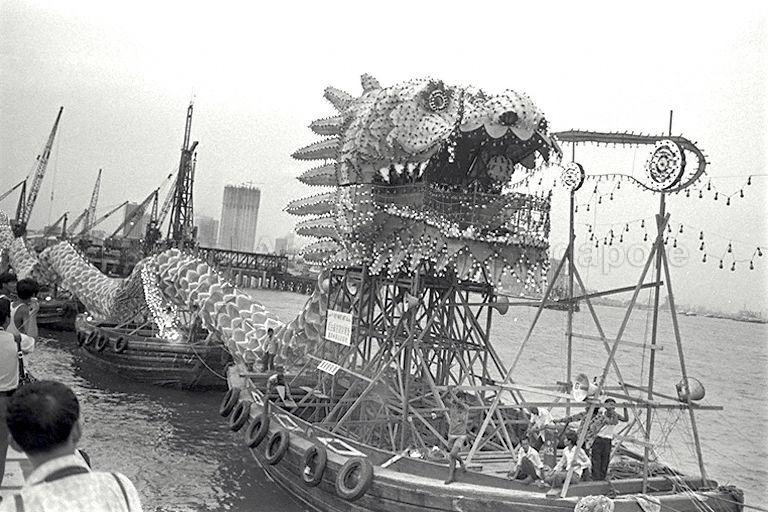 MINISTER FOR CULTURE, JEK YEUN THONG OFFICIATES AT THE SEA