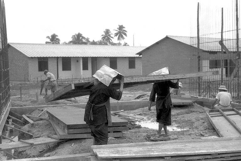 SAMSUI WOMEN WORKING AT A CONSTRUCTION SITE IN TOA PAYOH