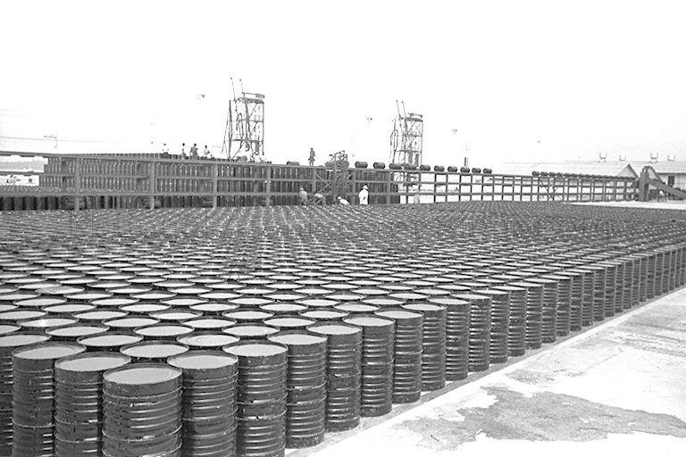 PULAU BUKOM BITUMEN FACTORY