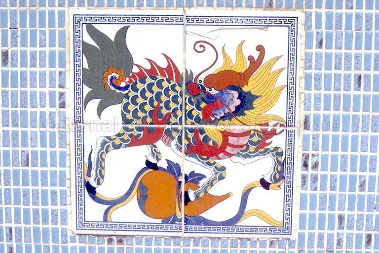 CHINESE TEMPLE AT THOMSON ROAD - COLOURFUL WALL TILES WITH