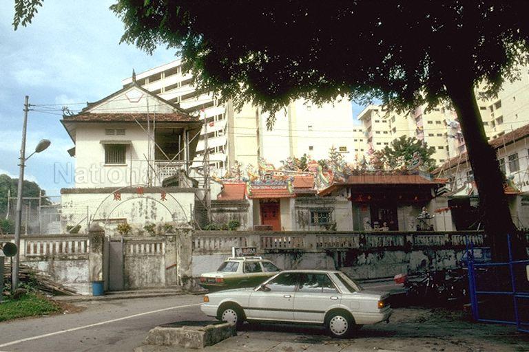Tang Gah Beo Temple.