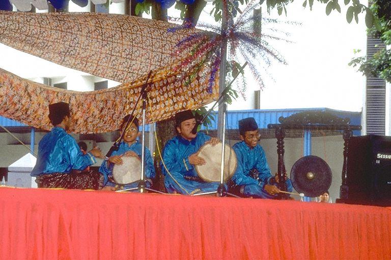 HADRAH AND KOMPANG WORKSHOP BY THE SINGAPORE HADRAH AND