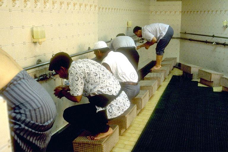 MASJID JAMIYAH AL-RABITAH AT BUKIT MERAH - VIEW OF MOSQUE
