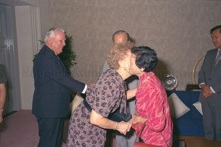 President Wee Kim Wee and First Lady exchanging greetings