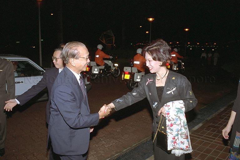 President Wee Kim Wee being greeted by Mrs Shirley Lim, wife