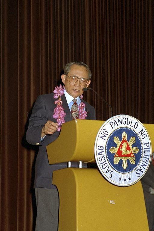 Philippines President Fidel V Ramos addressing members of