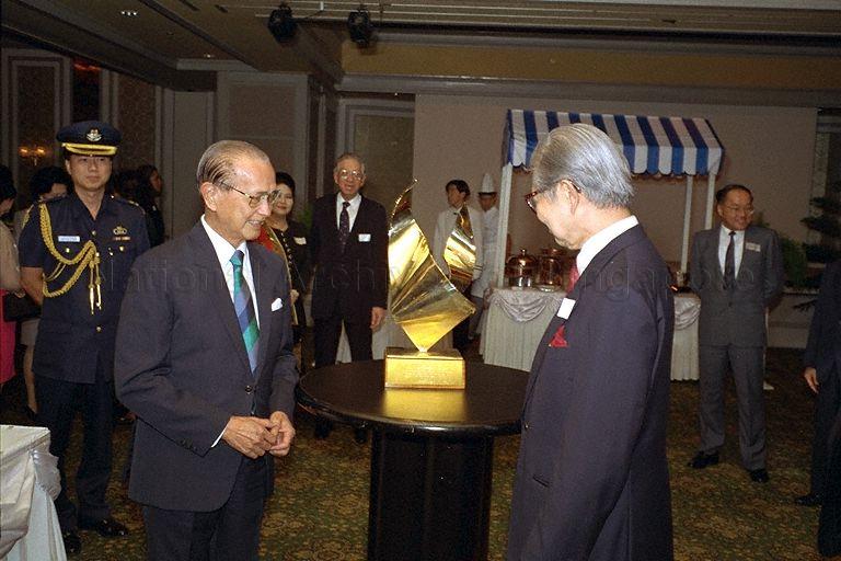 Guest of honour, President Wee Kim Wee and Lee Seng Gee,