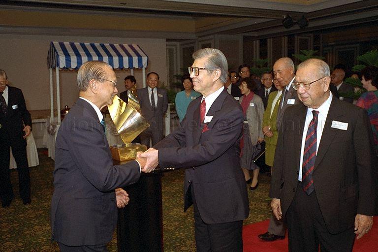 Guest of honour, President Wee Kim Wee and Lee Seng Gee,