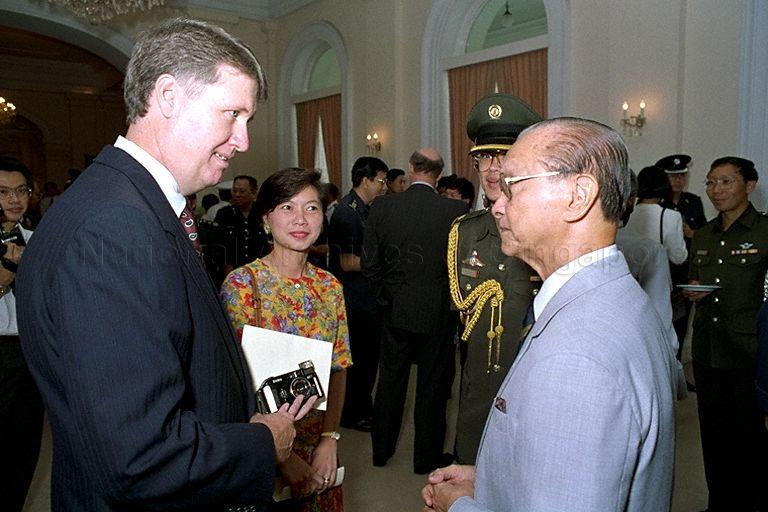 President Wee Kim Wee with guests at the reception following