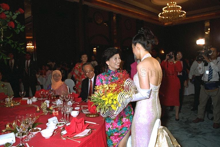 MRS ONG, WIFE OF PRESIDENT ONG TENG CHEONG ATTENDING FORMER