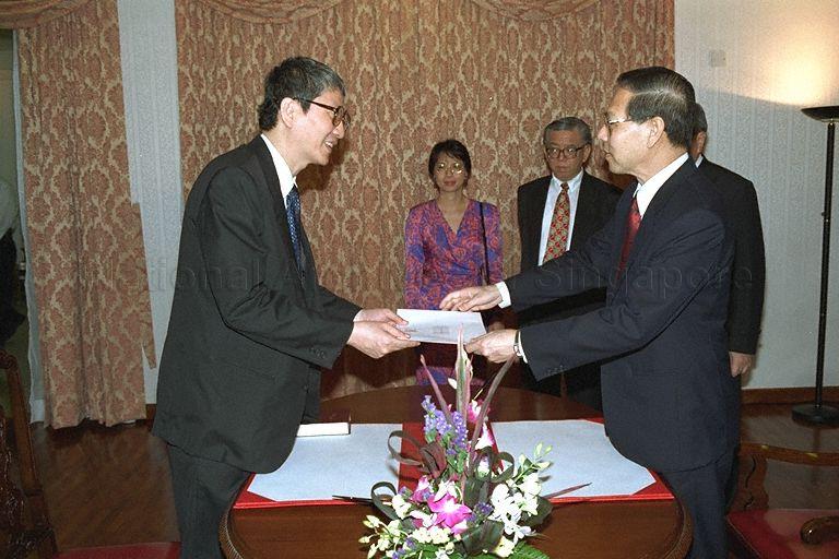 PROFESSOR TAN LEE MENG RECEIVES INSTRUMENT OF APPOINTMENT AS