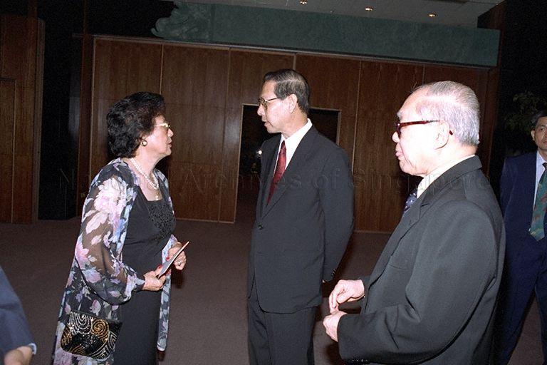President Ong Teng Cheong speaking with a guest at the 1997
