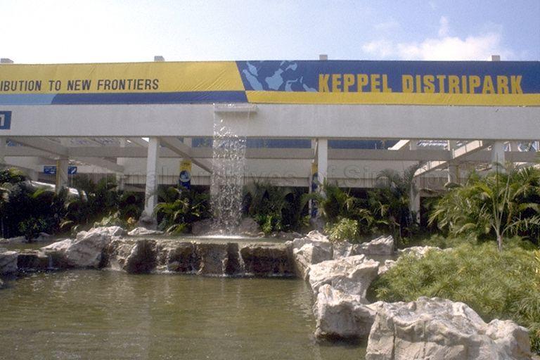 MR GOH CHEE WEE OFFICIATES AT OPENING OF KEPPEL DISTRIPARK P