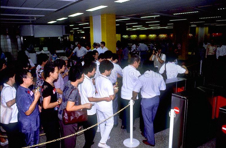 OFFICIAL OPENING OF MRT PASSENGER SERVICE (YIO CHU KANG - TO