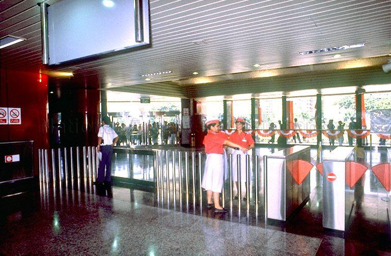 OFFICIAL OPENING OF MRT PASSENGER SERVICE (YIO CHU KANG - TO