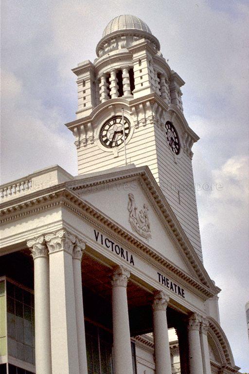 CLOCKS AT VICTORIA MEMORIAL HALL AND MALAYAN RAILWAY STATION