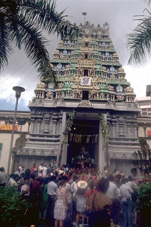 The Thaipusam procession arriving at Sri Thandayuthapani