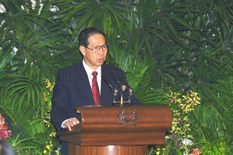 PRESIDENT ONG TENG CHEONG SPEAKING AT A STATE BANQUET IN