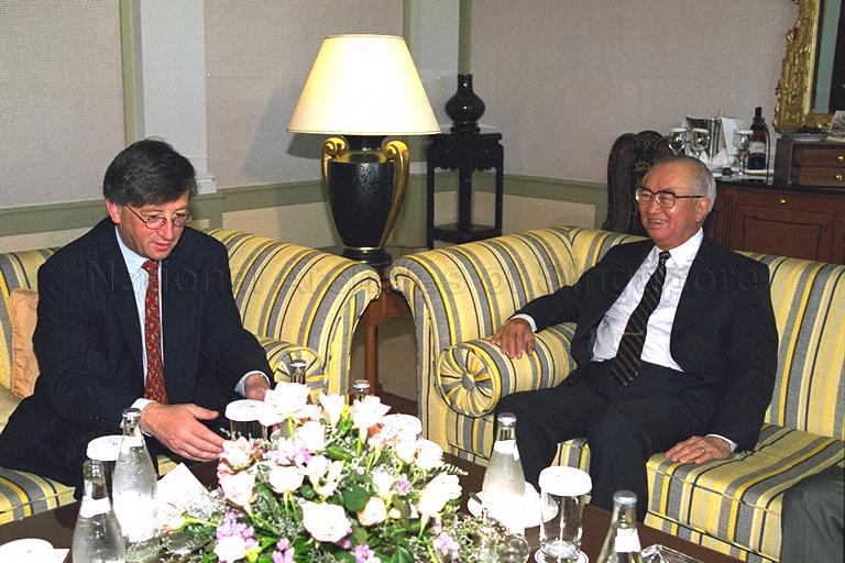 MINISTER FOR FINANCE DR RICHARD HU TSU TAU CALLS ON PRIME