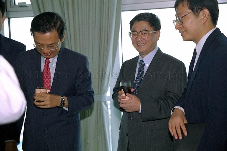 HIS EXCELLENCY HUANG JU ATTENDS LUNCH HOSTED BY CHAIRMAN,