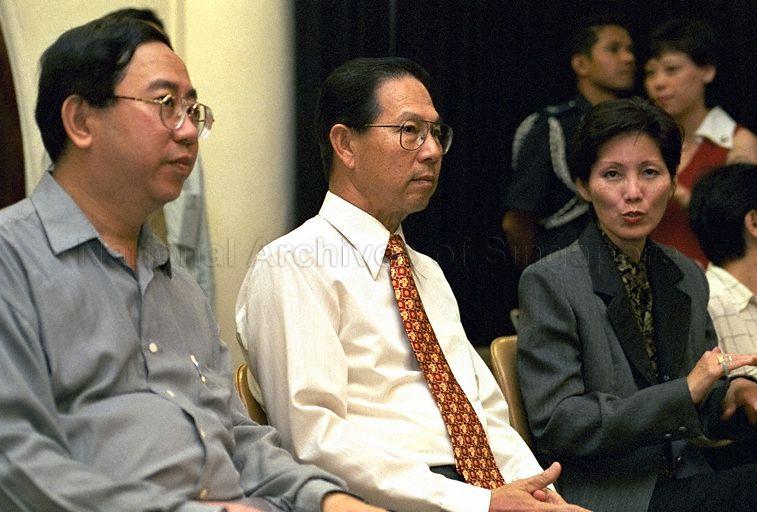 PRESIDENT ONG TENG CHEONG WATCHING A PERFORMANCE DURING HIS