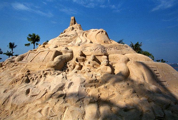 "Singapore, the Cosmopolis", a non-competition sand