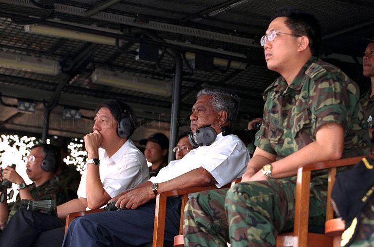 From right, Chief of Army Major General Ng Yat Chung,