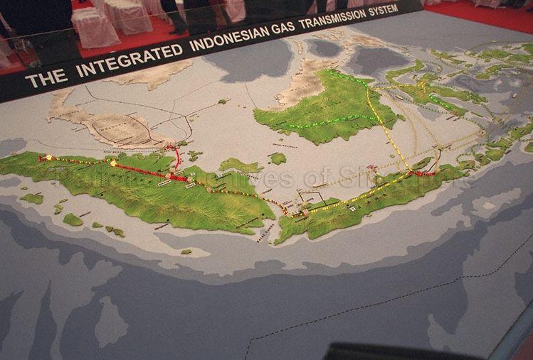 Map of Republic of Indonesia showing natural gas pipeline