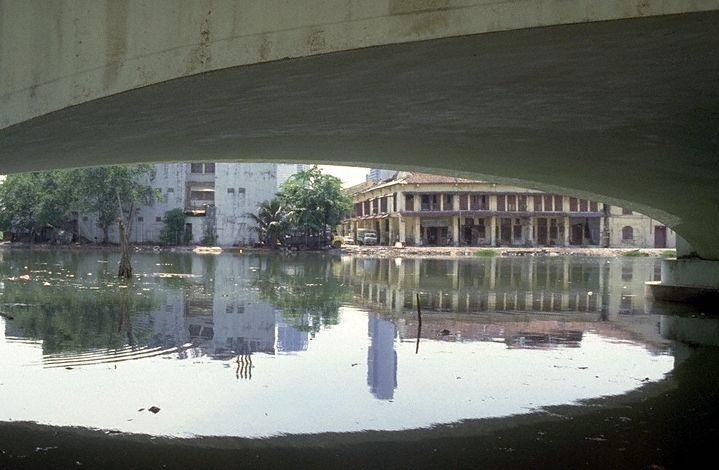 THE UNDERNEATH OF CLEMENCEAU BRIDGE AND A SECTION OF THE