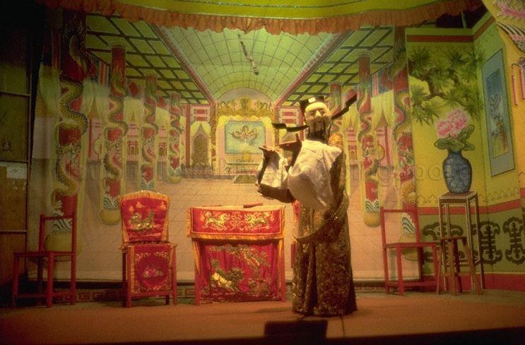 TEOCHEW OPERA -- SEQUENCE OF PICTURES SHOWING THE STYLISED