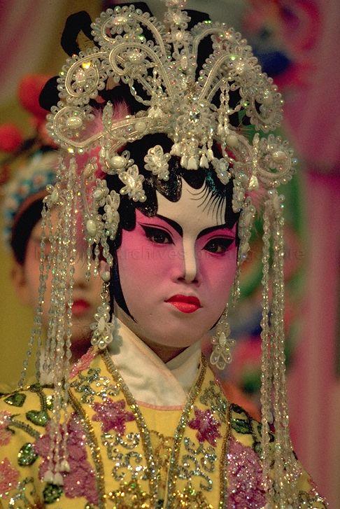 TEOCHEW OPERA -- PORTRAITS OF ACTORS AND ACTRESSES PLAYING