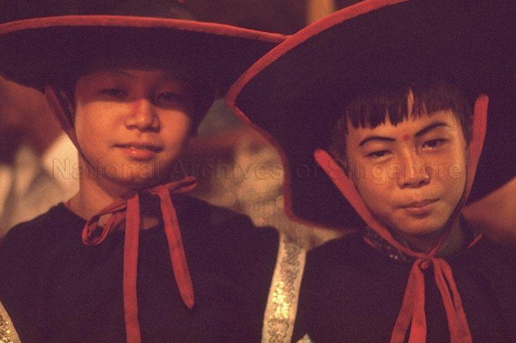 TEOCHEW OPERA -- PORTRAITS OF ACTORS AND ACTRESSES PLAYING