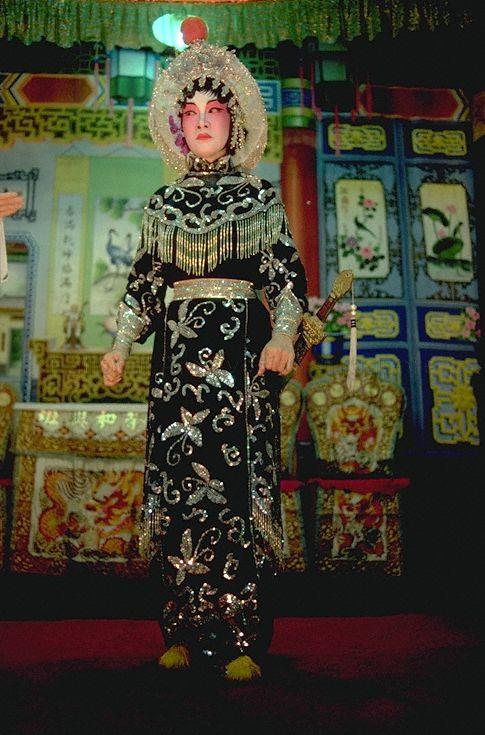 TEOCHEW OPERA -- PORTRAITS OF ACTORS AND ACTRESSES PLAYING