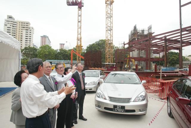 From left, Minister for Information, Communications and the