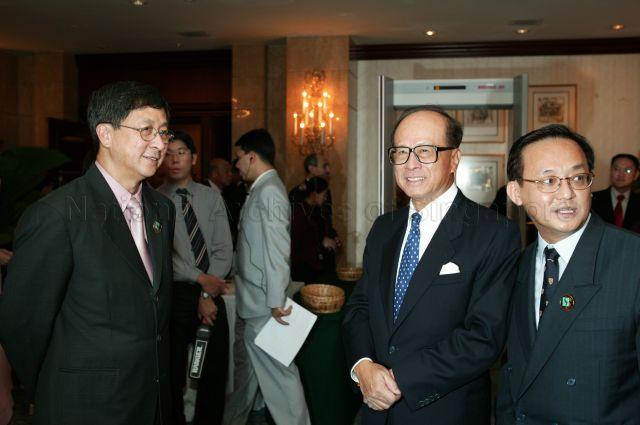 MINISTER (PRIME MINISTER'S OFFICE) LIM BOON HENG AND MEMBER