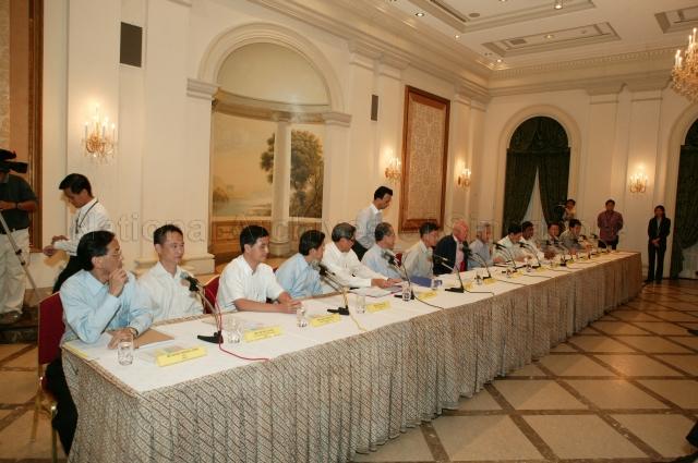 Taken at: Senior Minister Lee Kuan Yew's dialogue with