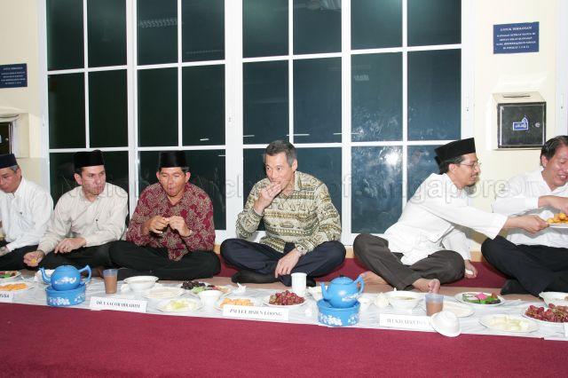 Taken at: Visit to Al-Istighfar Mosque at Pasir-Ris by Prime