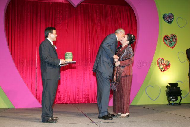 Senior Minister Goh Chok Tong and Mrs Della Lee, wife of
