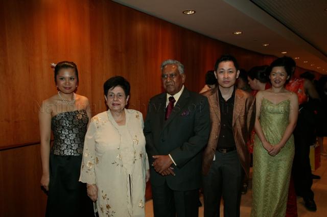 Group photo of President and Mrs S R Nathan with guests at