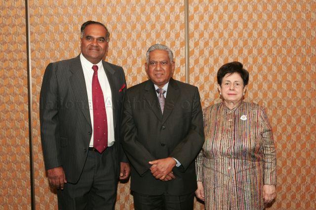 Group photograph of President and Mrs S R Nathan with guest