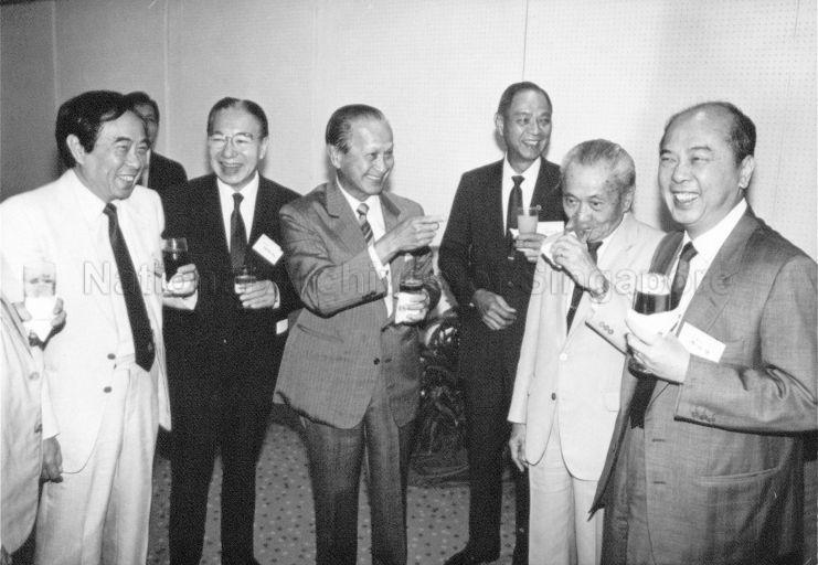 President Wee Kim Wee (third from left) with members of the