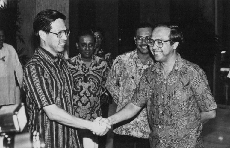 MEMBER OF PARLIAMENT (BO WEN) DR S VASOO (RIGHT), MP (CHONG