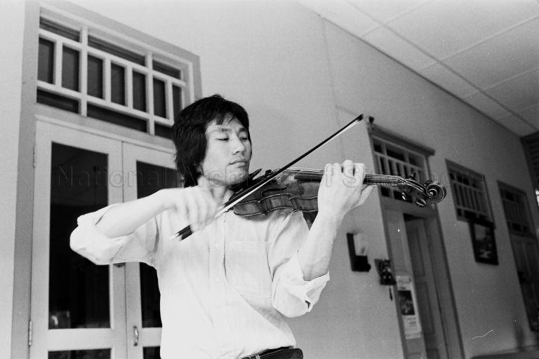 LEE PAN HON, VIOLINIST AT GOH SOON TIOE'S BALMORAL CRESCENT