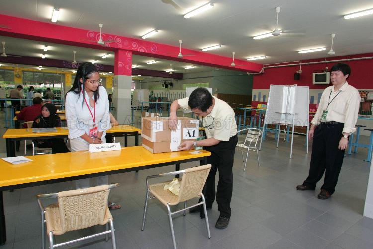 Sealing of ballot boxes witnessed by election agent before