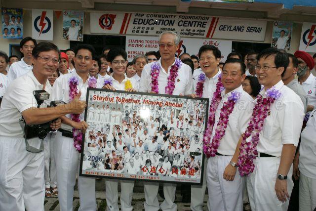 Taken at: 2006 General Election's victory parade at Marine