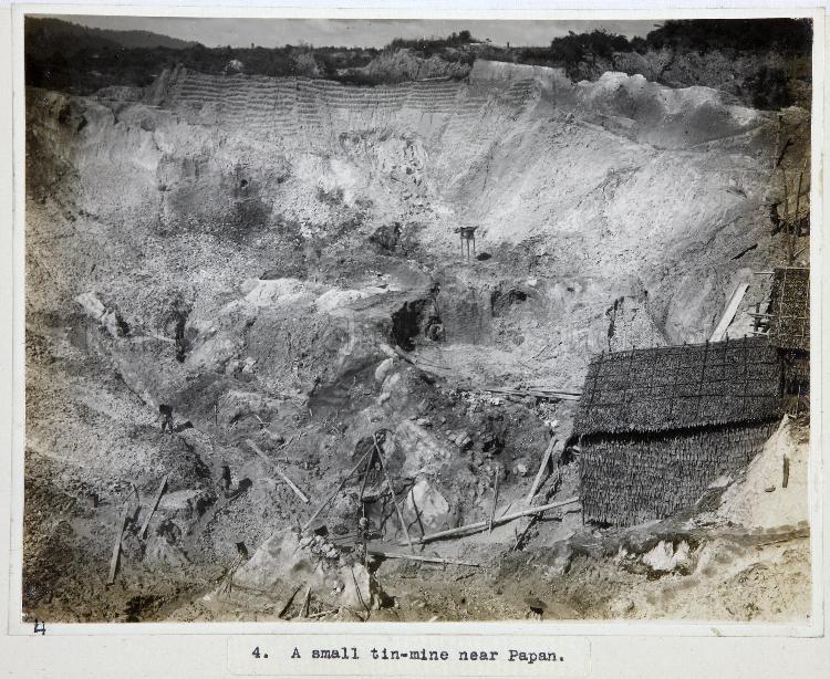 MALAYSIA 17. TIN MINING IN MALAYA. PICTURE SHOWS A SMALL TIN