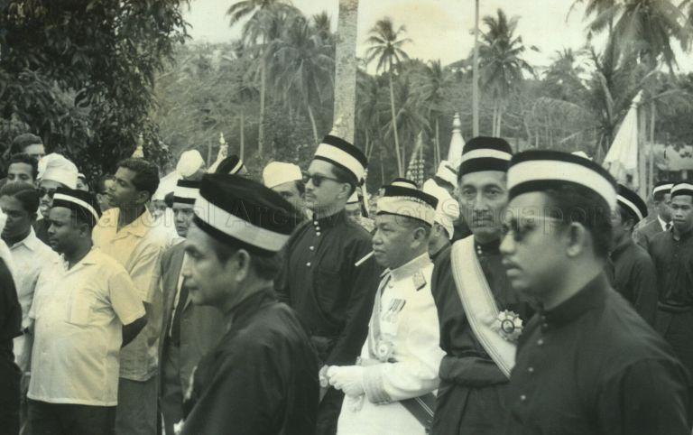 Yang Di-Pertuan Negara Yusof Ishak at funeral of His