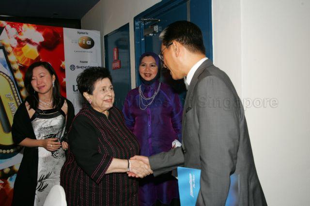Wife of President, Mrs S R Nathan attending MediaCorp Suria'