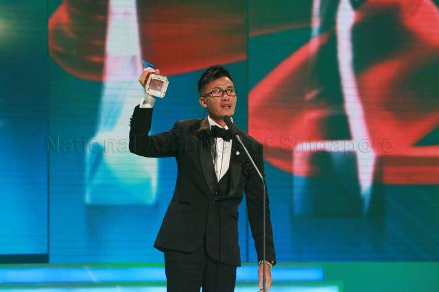 Winner of "Top 10 Most Popular Male Artistes" Chen Hanwei